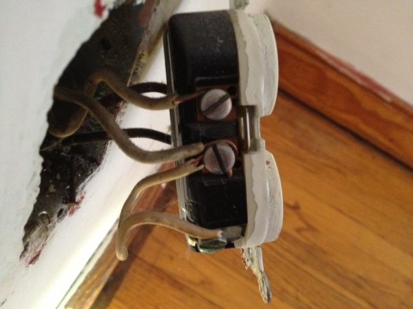 What is a Bootleg Ground? - Richmond Home Inspector